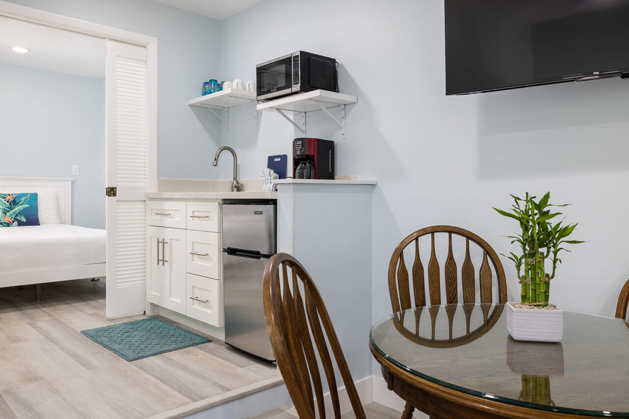 Key Largo Hotel Rooms | Accommodations | Rock Reef Resort